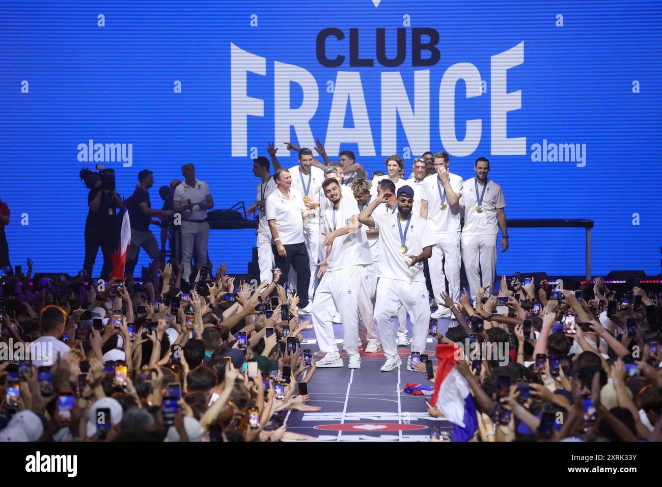 Paris, France. 11th Aug, 2024. French Volleyball Team celebrate their ...