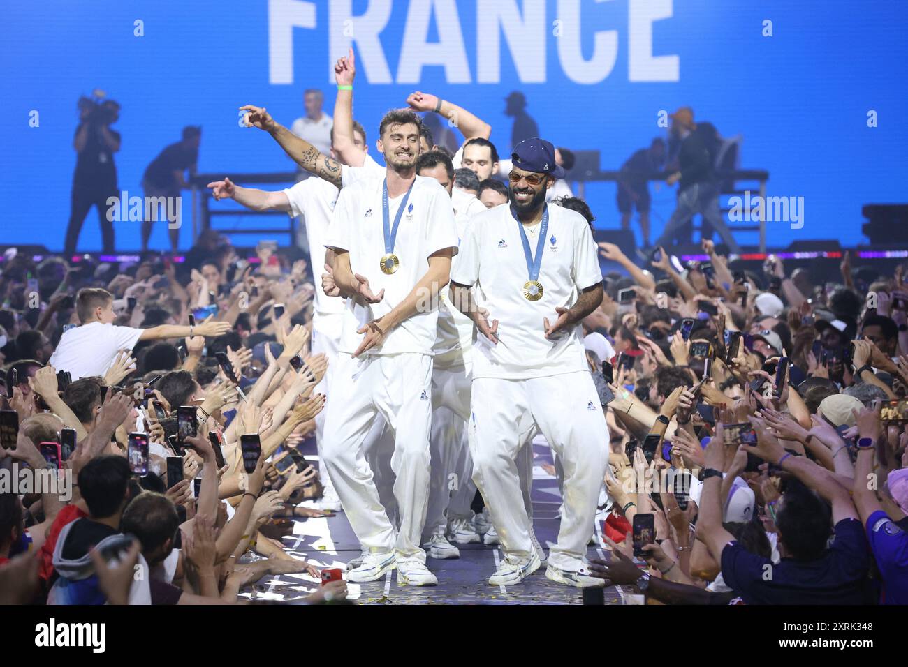 Paris, France. 11th Aug, 2024. French Volleyball Team celebrate their ...