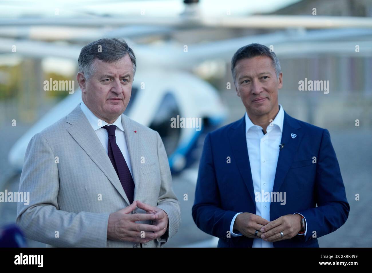 ADP's CEO Augustin de Romanet, left, and Volocopter CEO Dirk Hoke pose ...