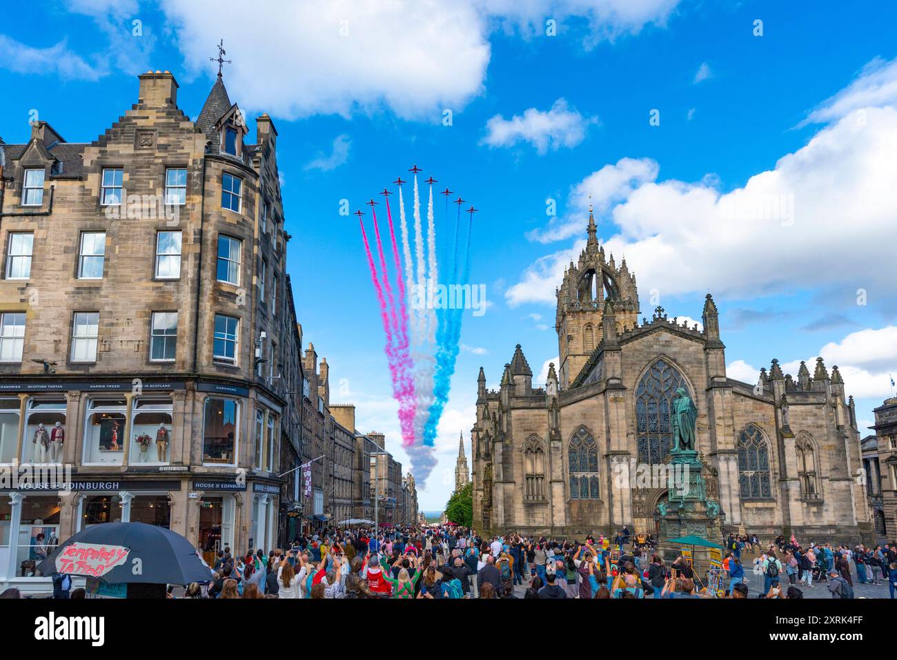 Edinburgh, Scotland, UK. 10th August 2024. Red Arrows flypast along the ...