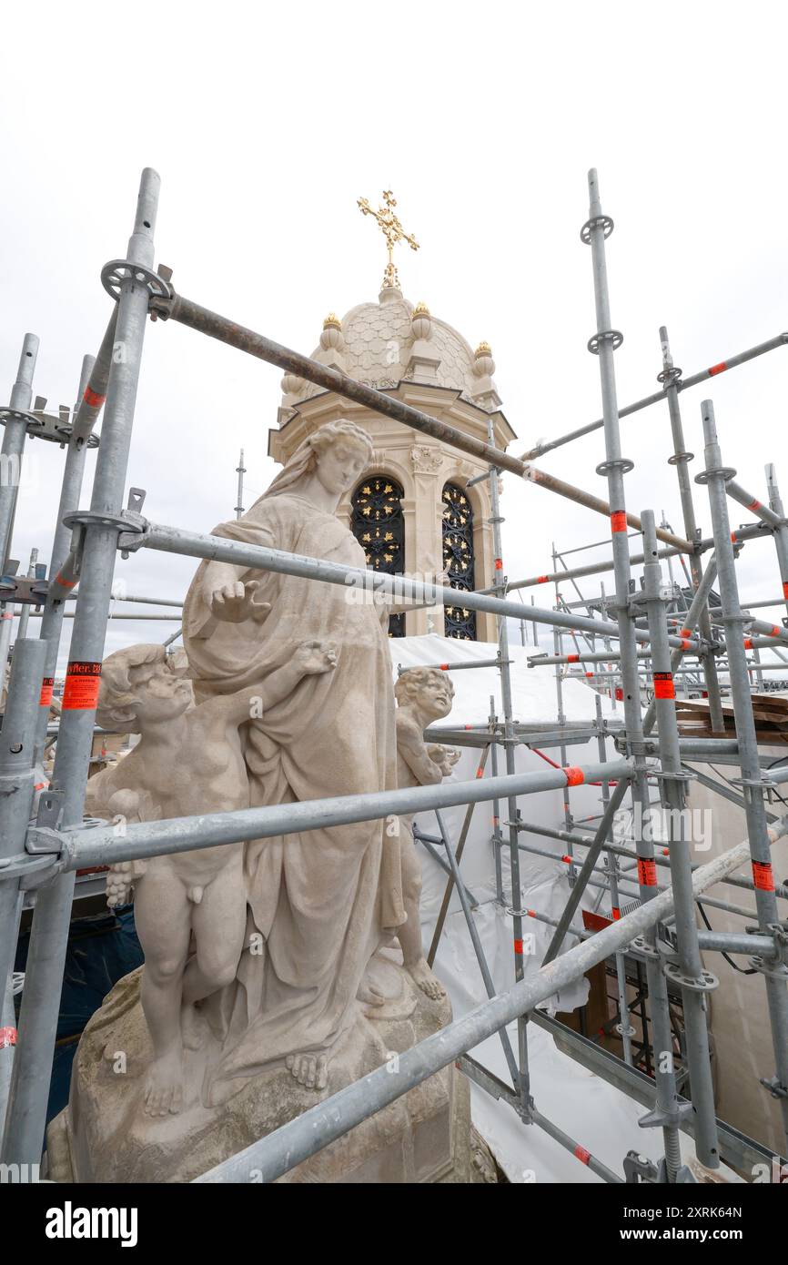 RESTORATION WORK HOLY TRINITY CHURCH PARIS Stock Photo - Alamy