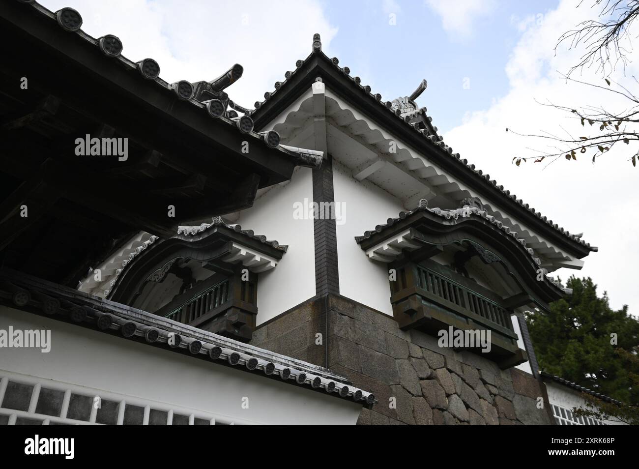 Landscape with scenic view of the Hashizume-mon Tsuzuki Yagura ...