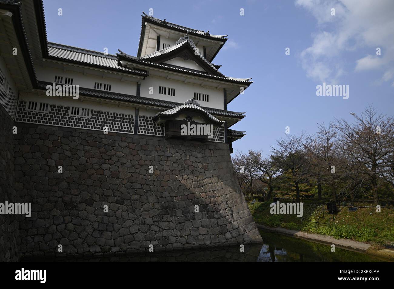 Landscape with scenic view of the Hashizume-mon Tsuzuki Yagura ...