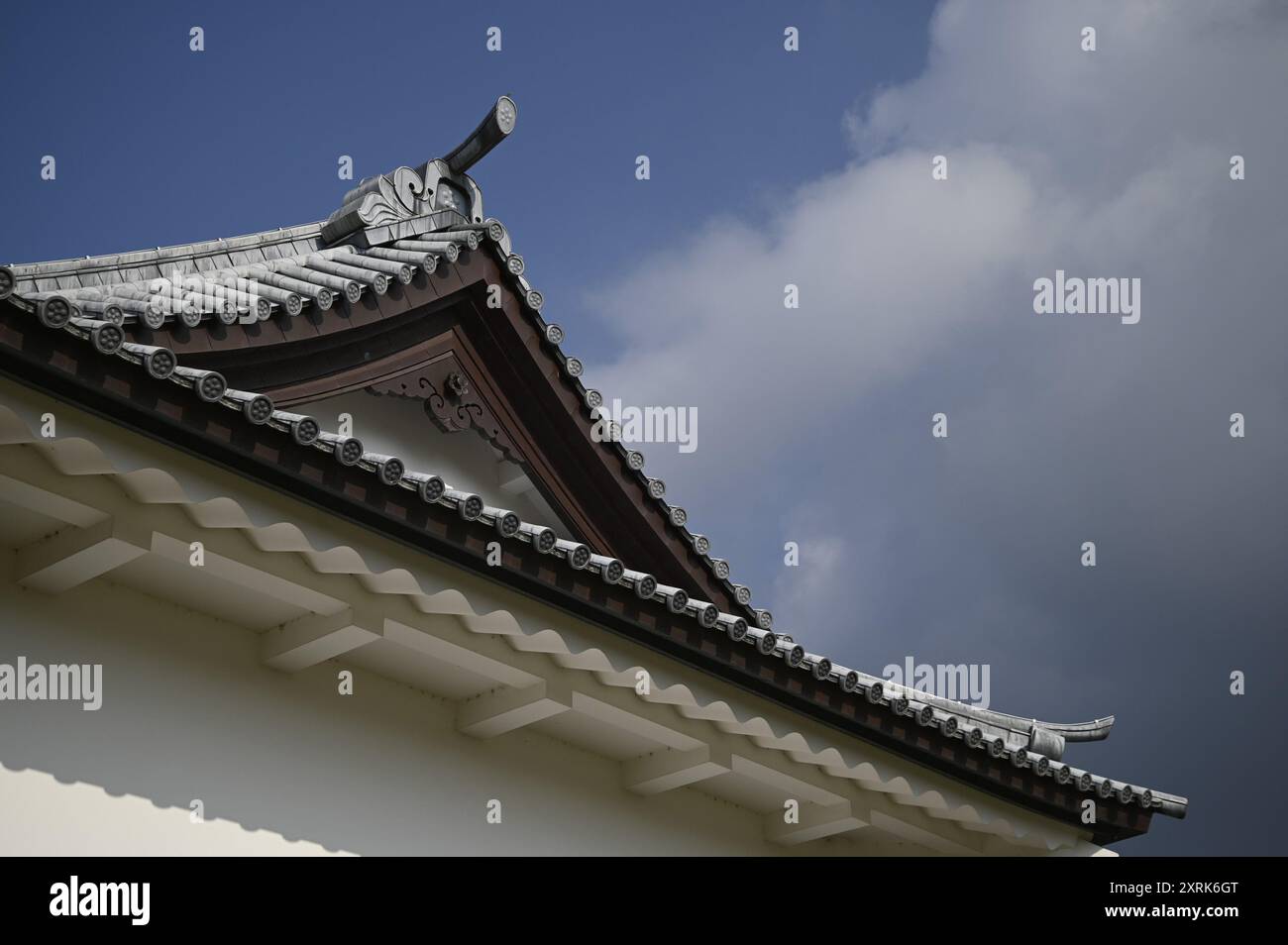 Architectural detail of the Hashizume-mon Tsuzuki Yagura watchtower on ...