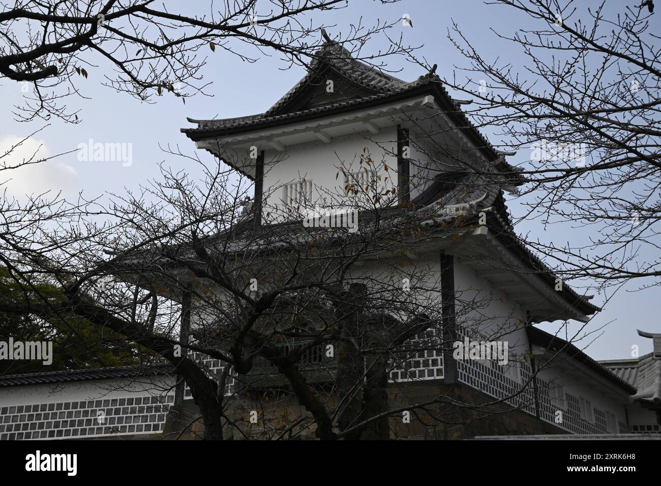 Landscape with scenic view of the Hashizume-mon Tsuzuki Yagura ...