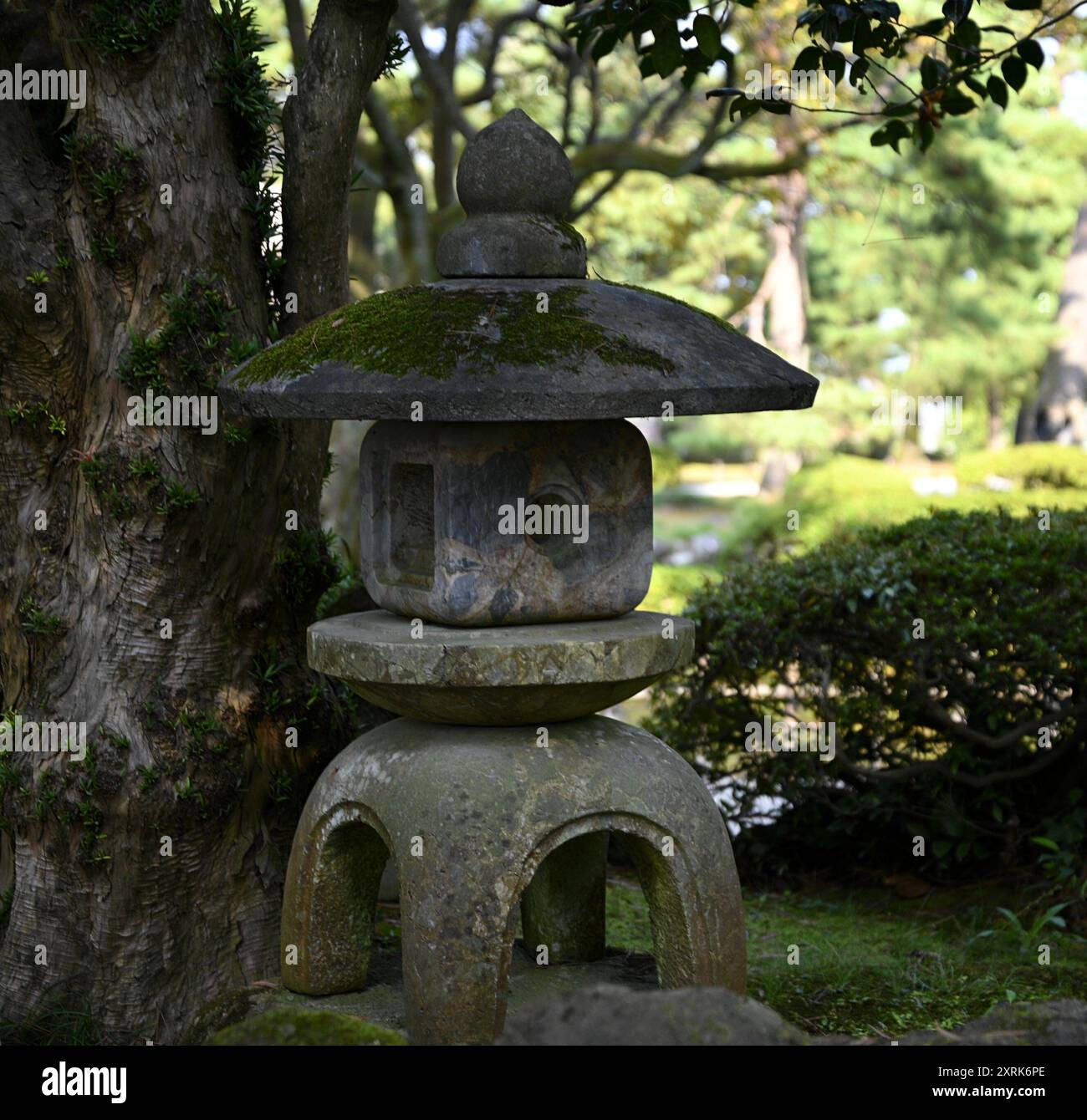 Landscape with scenic view of Kotoji-tōrō, a two-legged stone lantern ...