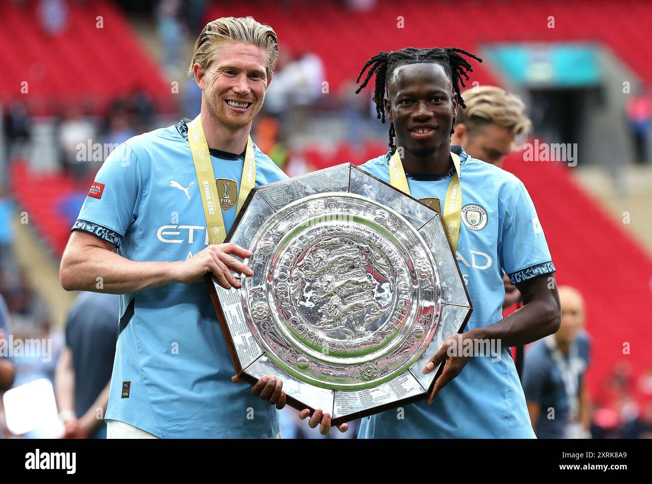 Issa kabore manchester city hi-res stock photography and images - Alamy