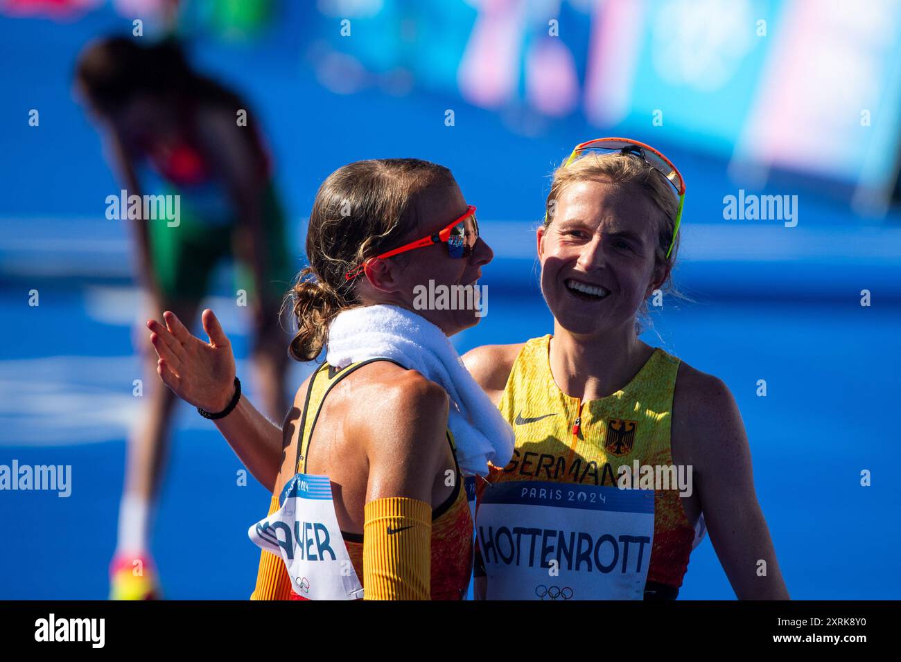 HOTTENROTT Laura (Deutschland), MAYER Domenika (Deutschland) im Ziel ...