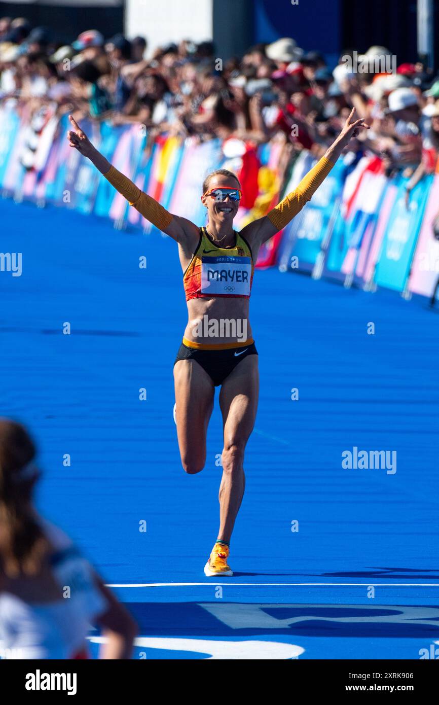MAYER Domenika (Deutschland) im Ziel, Marathon Frauen, FRA, Olympische ...