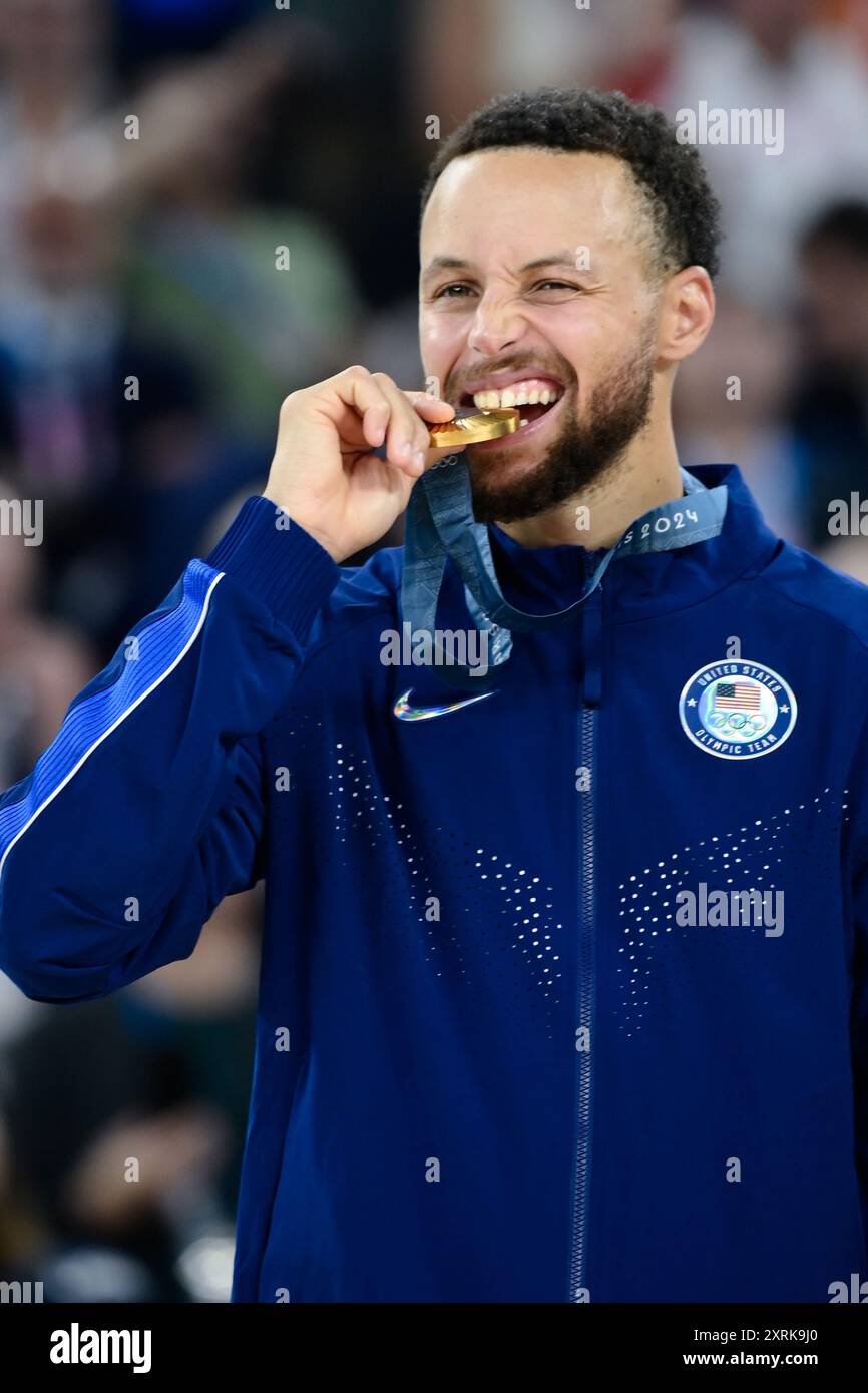 Stephen Curry of USA Gold medal, Basketball, Men's Gold Medal Game ...