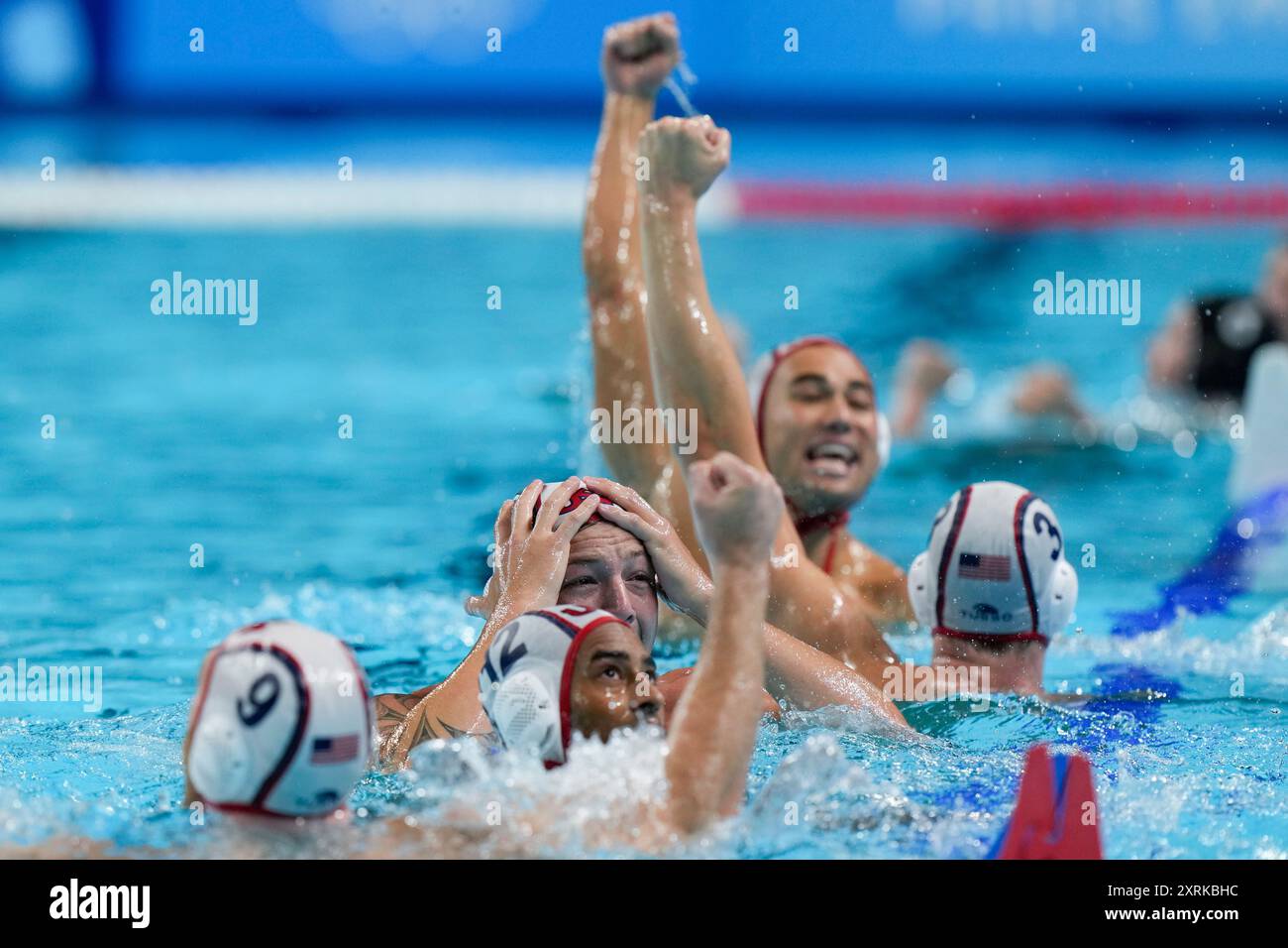 United States' team celebrates after winning the men's water polo ...