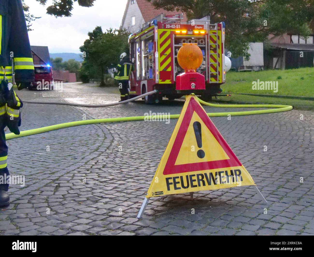 Feuerwehr-Blaulicht Feuerwehr in verschiedenen Bildern und Aktionen in ...