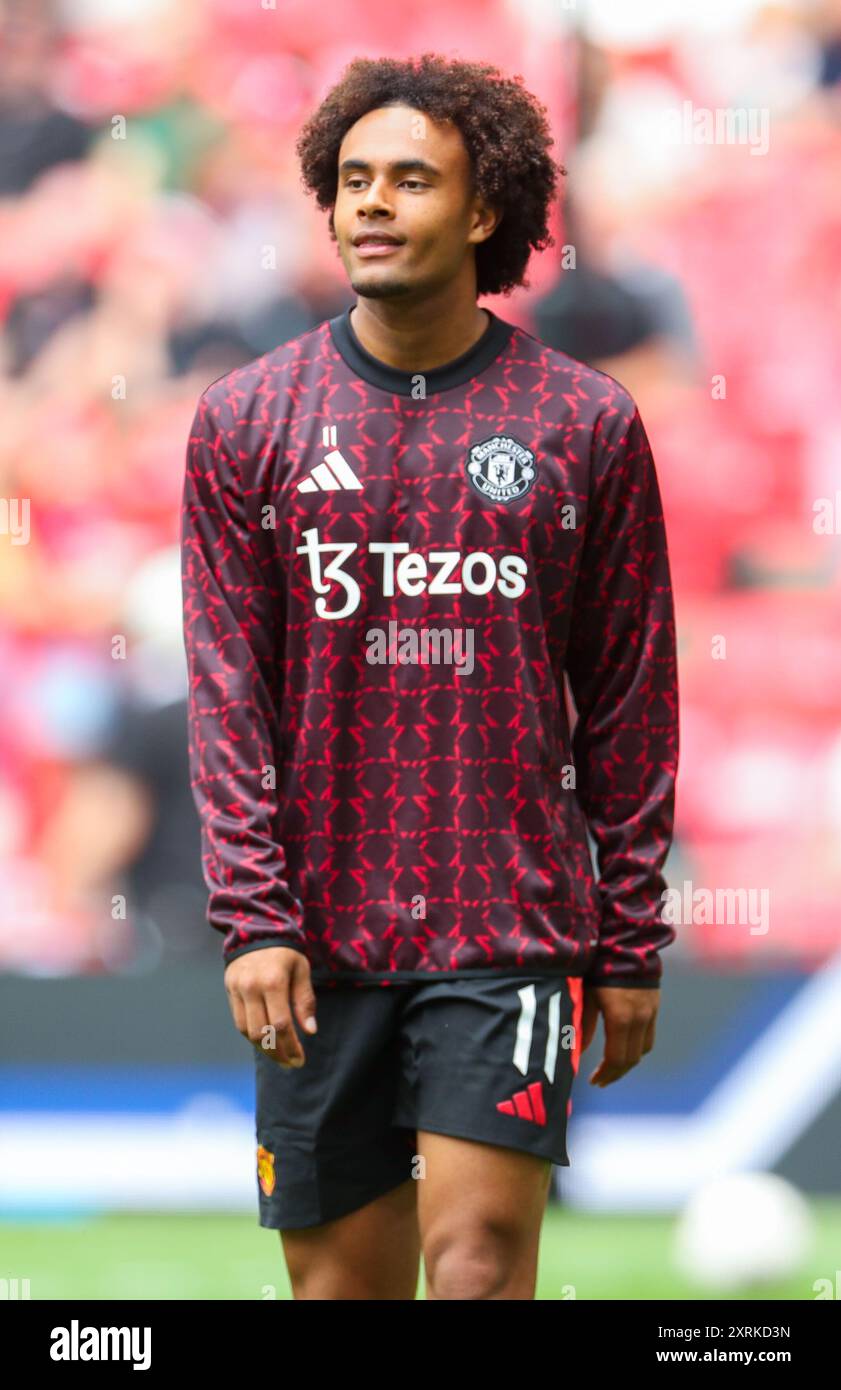 Zirkzee manchester united hi-res stock photography and images - Alamy