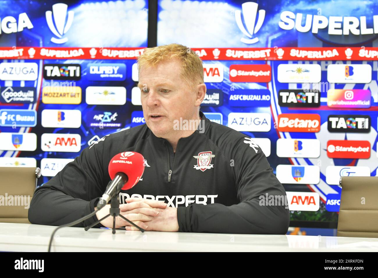 Lennon rapid bucuresti hi-res stock photography and images - Alamy