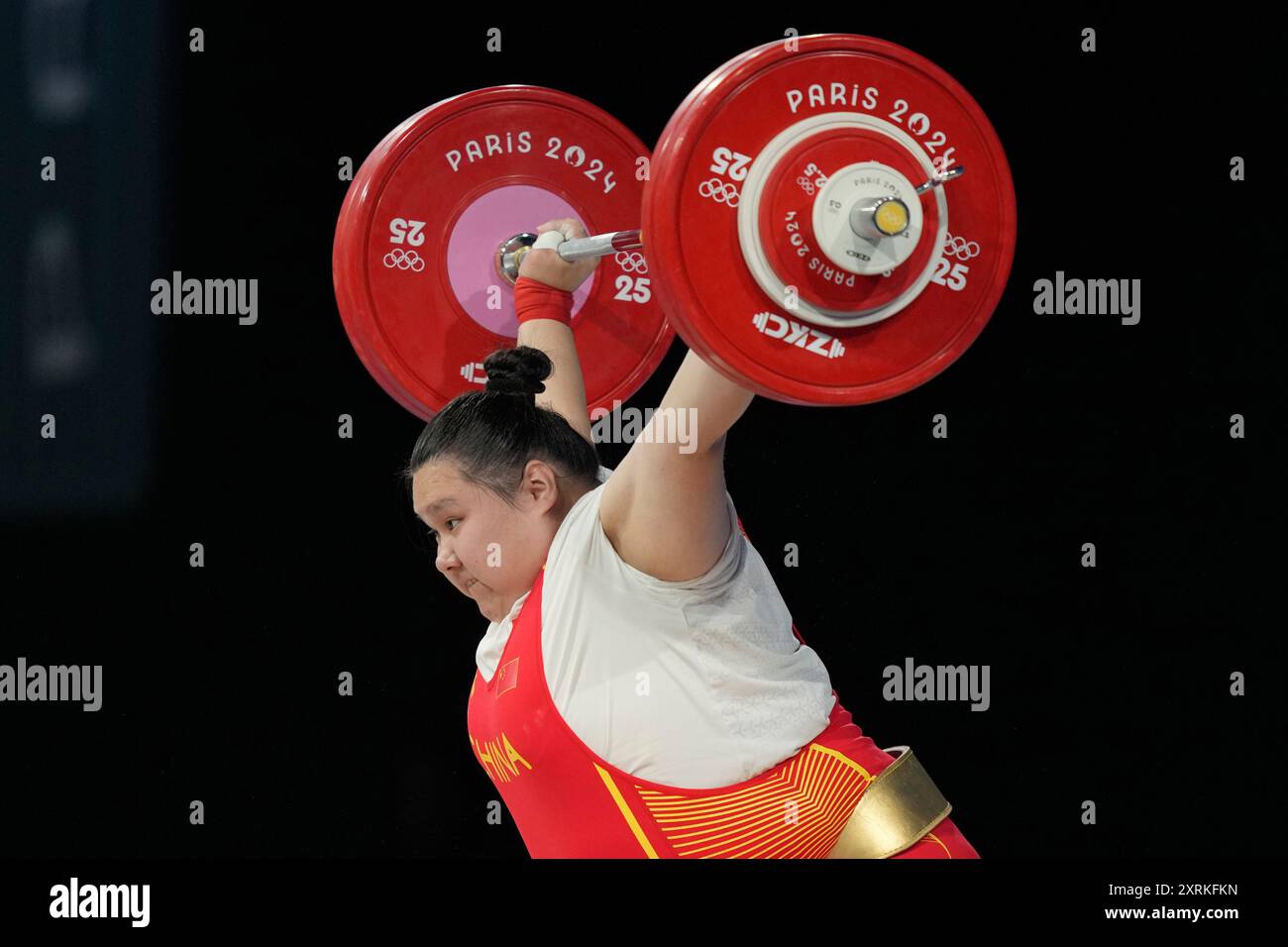 Li Wenwen of China competes during the women's +81kg weightlifting ...