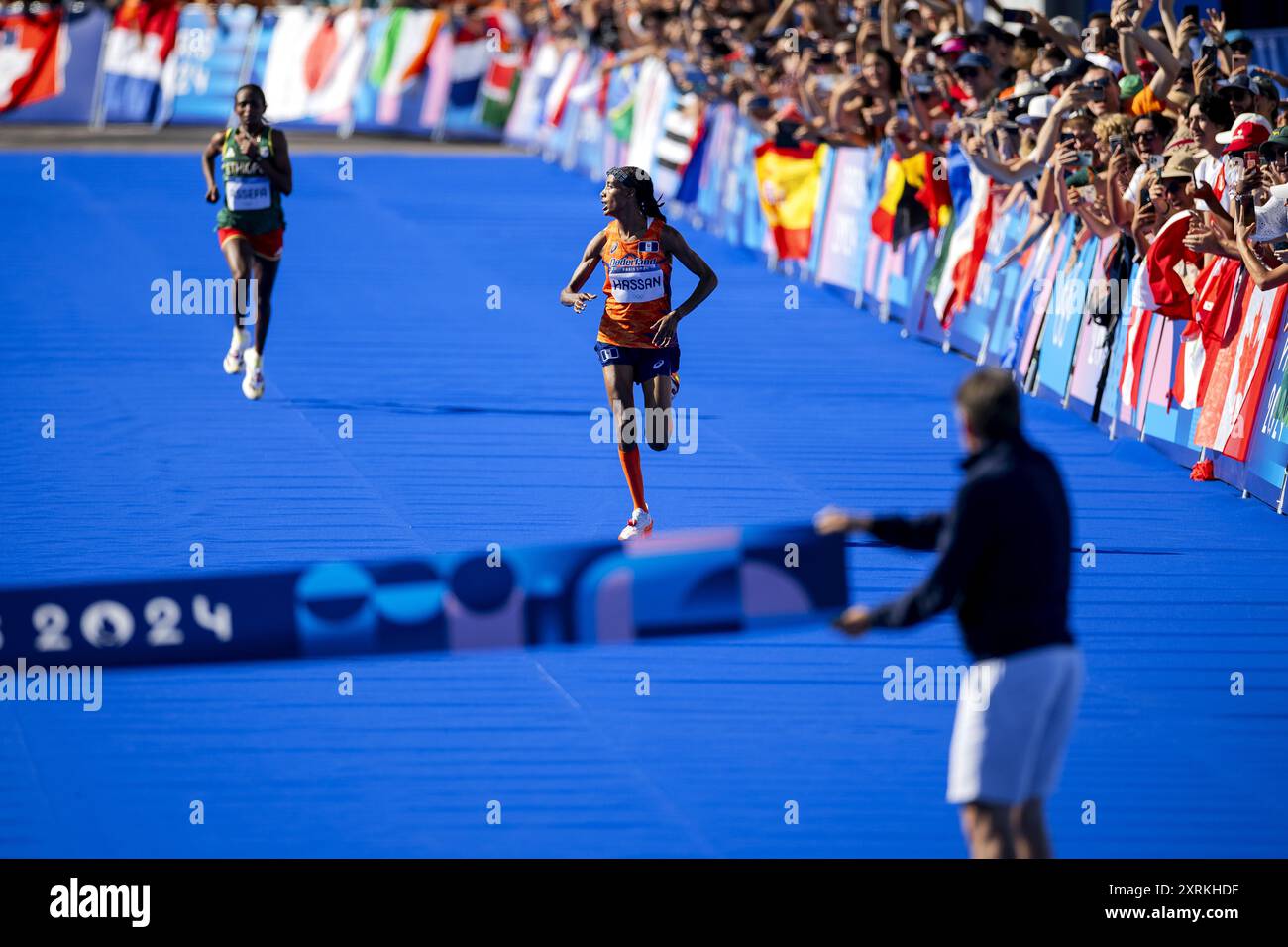 PARIS - Sifan Hassan wins the women's marathon at the Olympic Games ...
