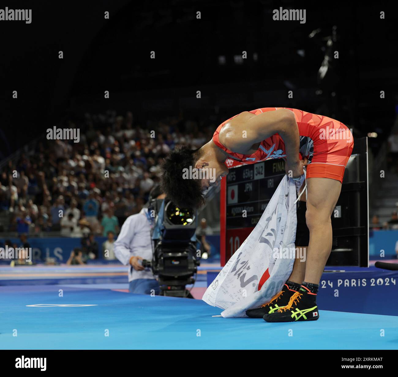 KIYOOKA Kotaro of Japan reacts after winning the gold medal of the men ...