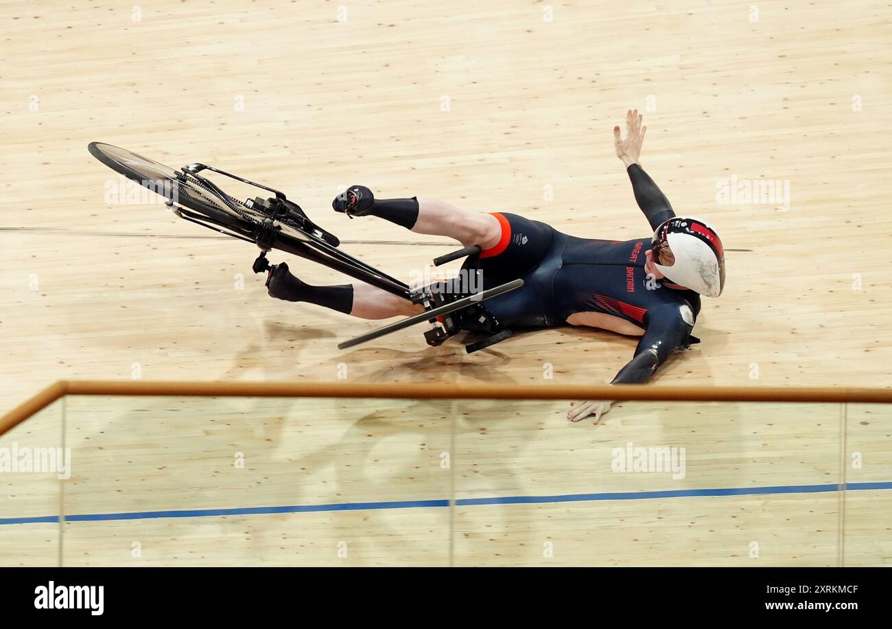Great Britain's Jack Carlin crashes during the Men's Keirin Final at ...