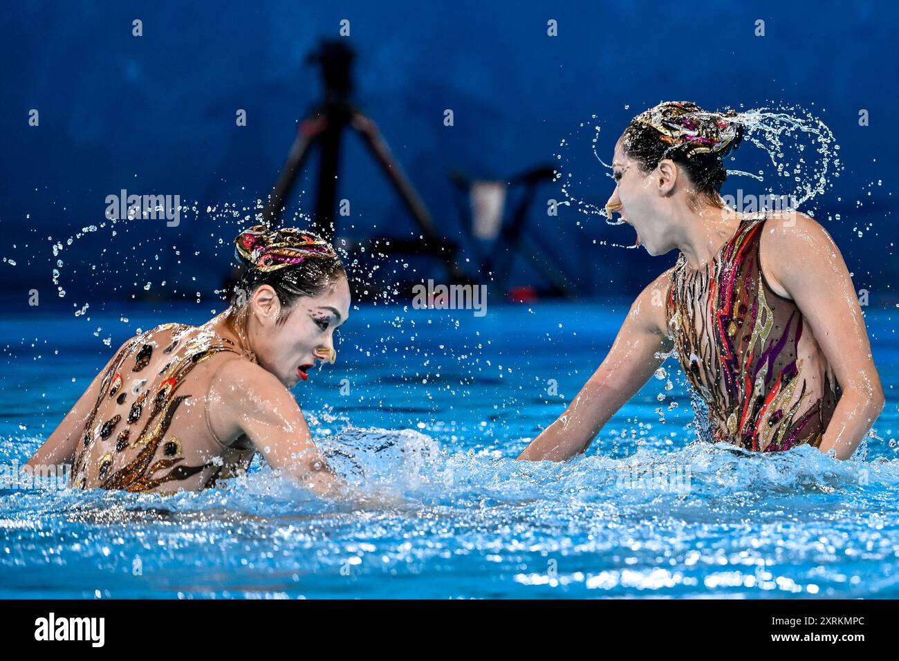 Artistic swimming duet free final hi-res stock photography and images ...