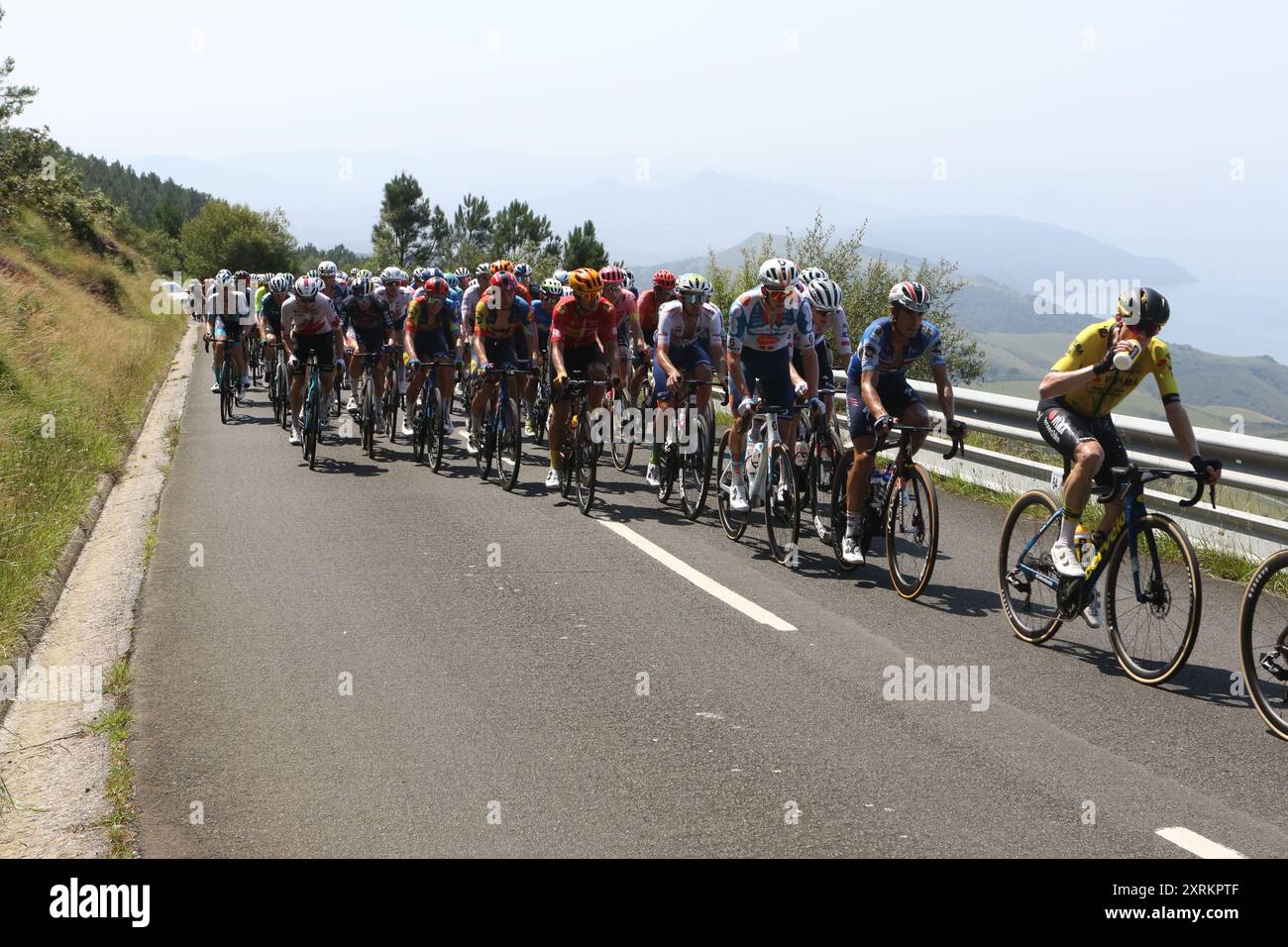 Visma leaseabike team control the peloton still for Vingegaard on the Jaizkabel in clasica san ...