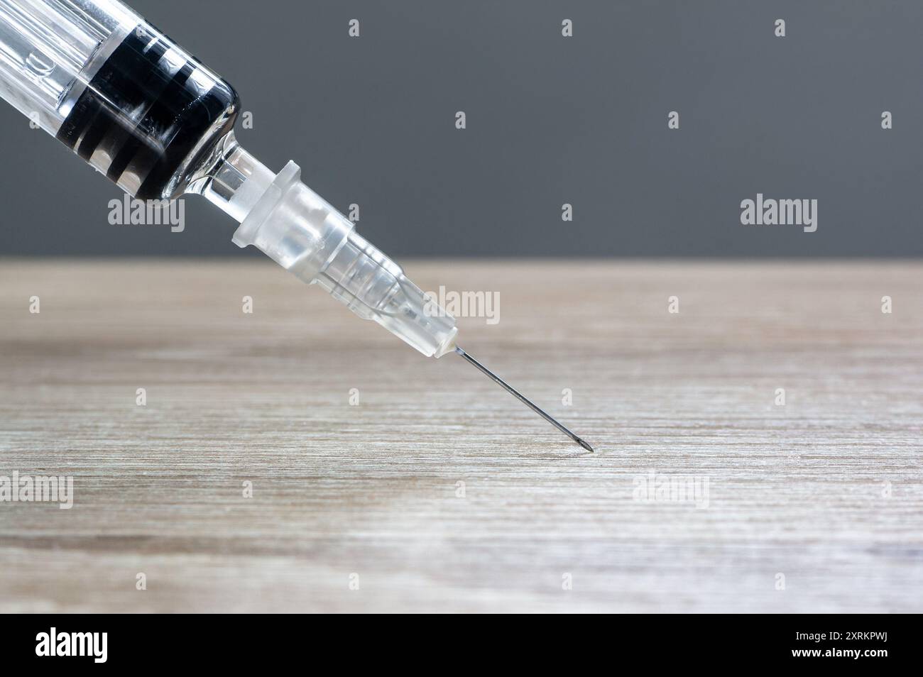 Metal plastic syringe hi-res stock photography and images - Alamy