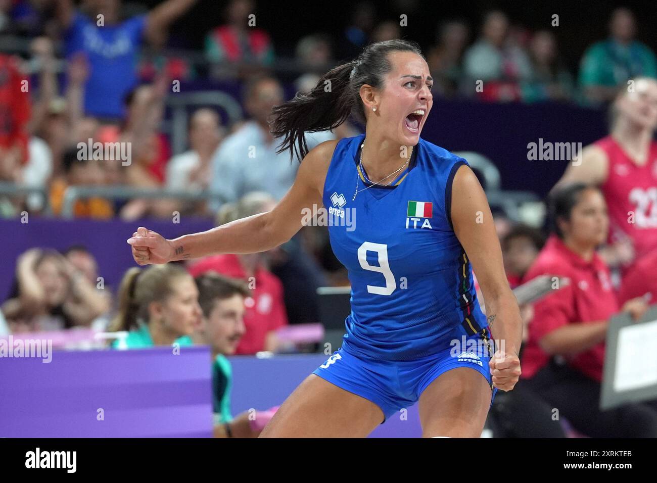 Italy's Caterina Bosetti celebrates as they win gold medal during Women ...