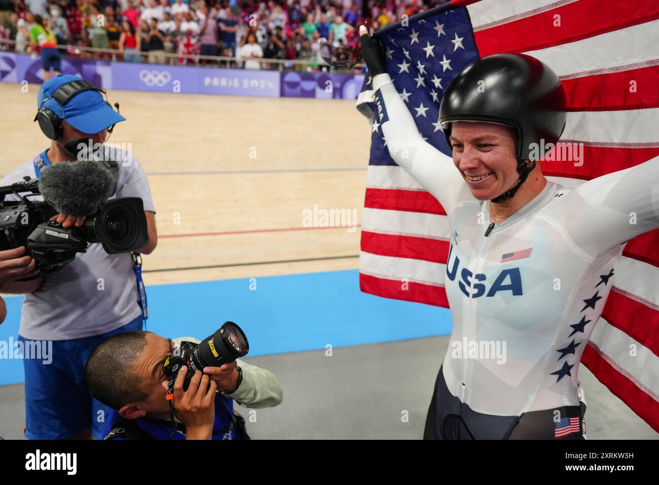 Jennifer Valente of the United States celebrates winning the gold medal ...