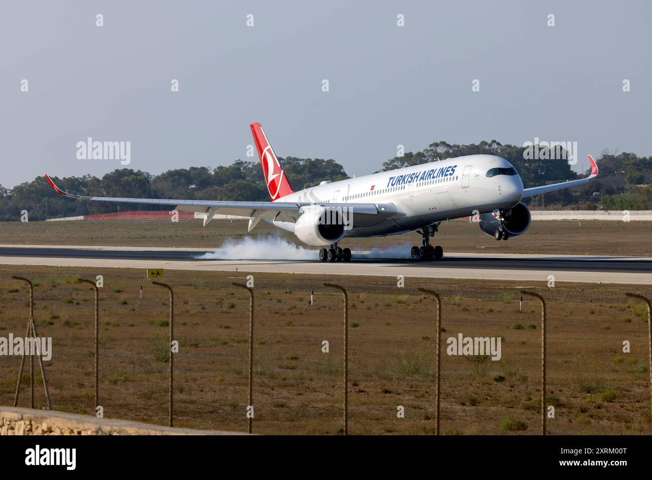 Replacing jet engine hi-res stock photography and images - Alamy