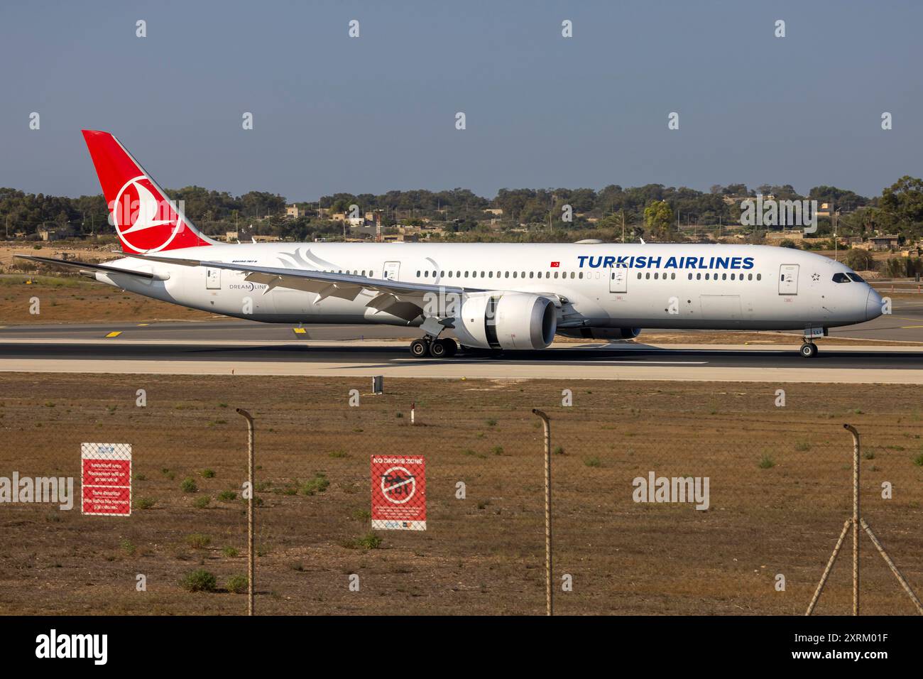 Turkish Airlines Boeing 787-9 Dreamliner (REG: TC-LLI) arriving from ...