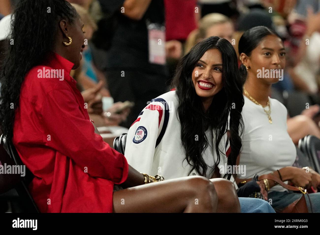 Vanessa Bryant smiles before a women's gold medal basketball game at ...