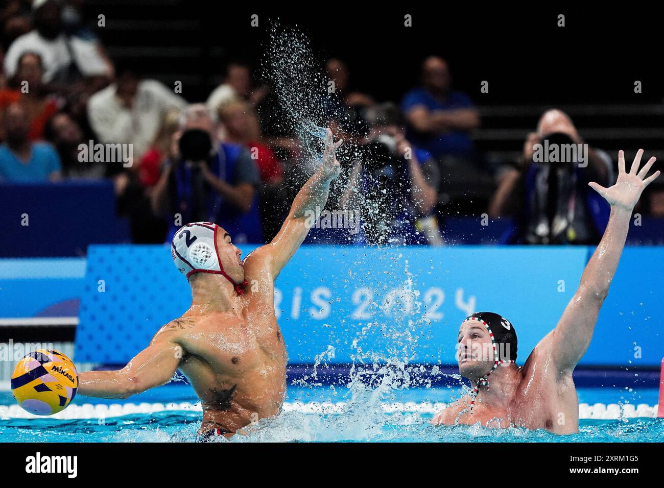 Paris, France. 11th Aug, 2024. Johnny Hooper (L) of the United States ...