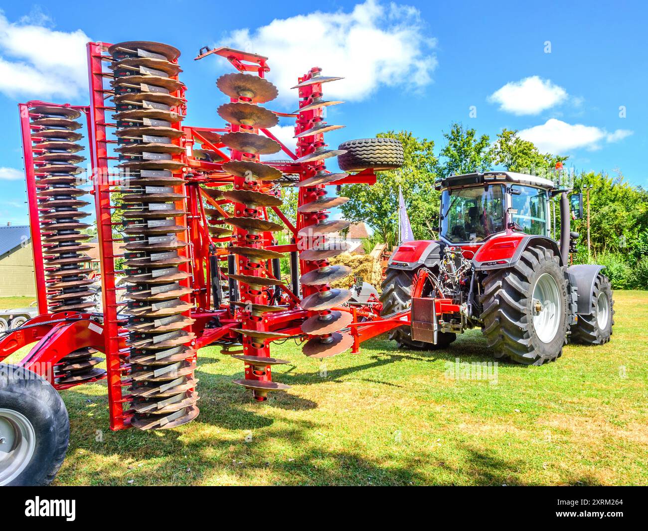 Massey Ferguson 8S.265 tractor and Kverneland Qualidisc Pro disk harrow ...
