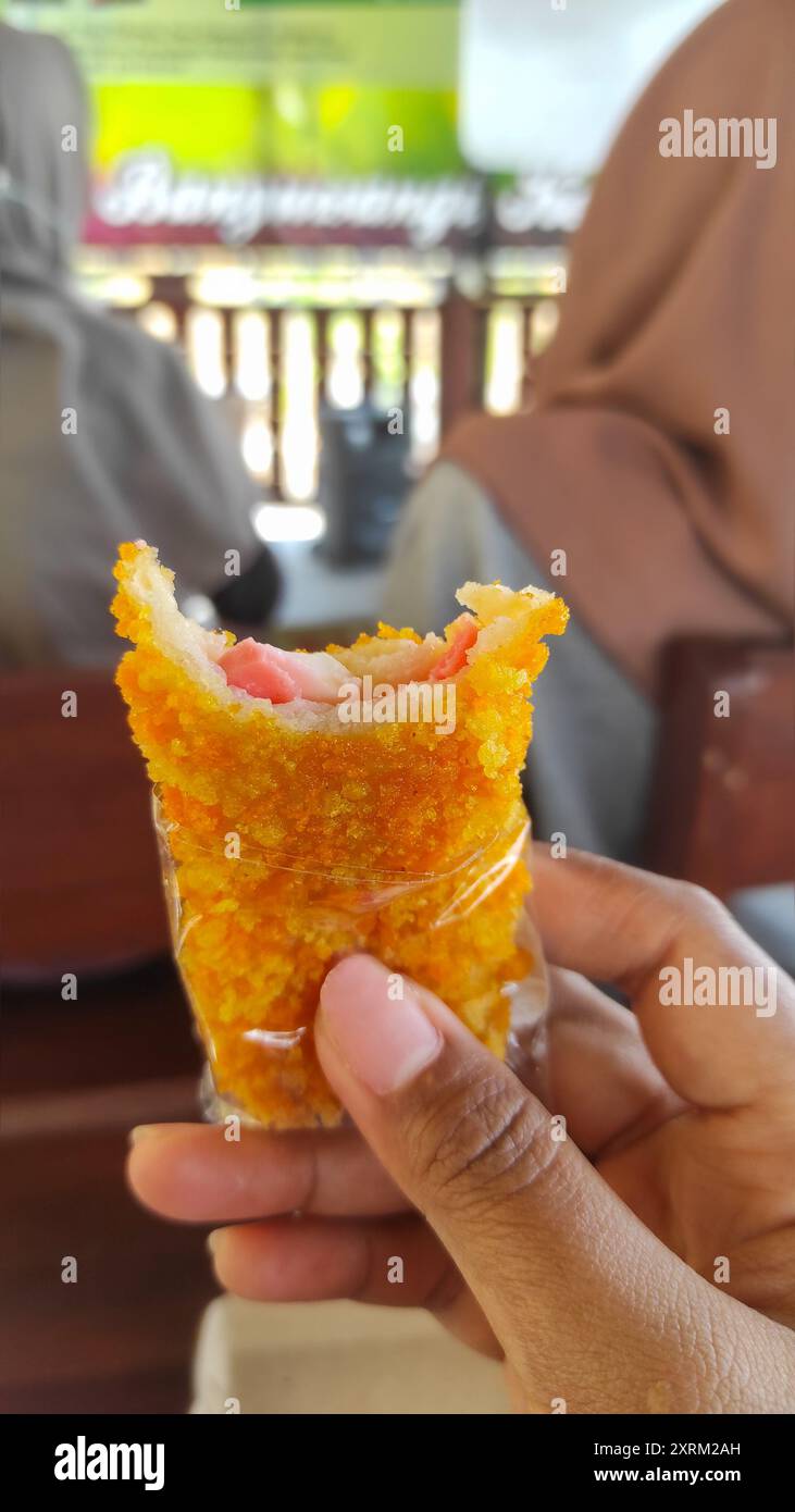 Chicken risol hi-res stock photography and images - Alamy