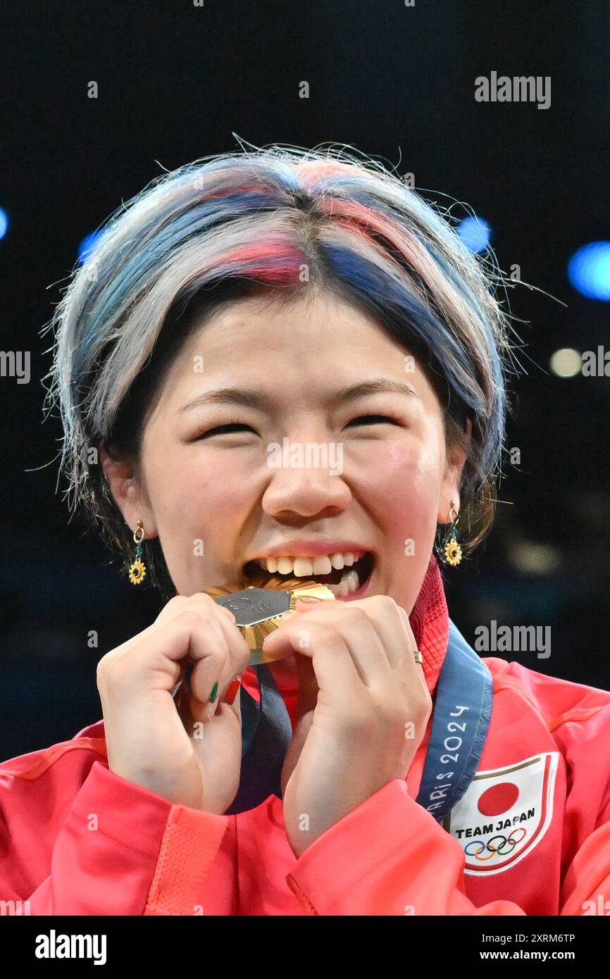 Womens freestyle wrestling hi-res stock photography and images - Alamy