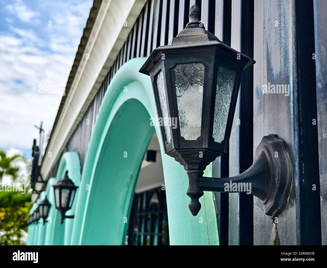 Arched windows stands hi-res stock photography and images - Alamy