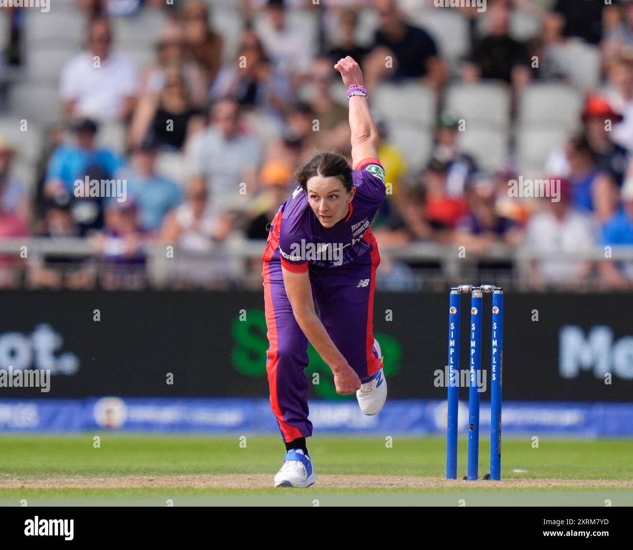 Kate cross cricket hi-res stock photography and images - Alamy