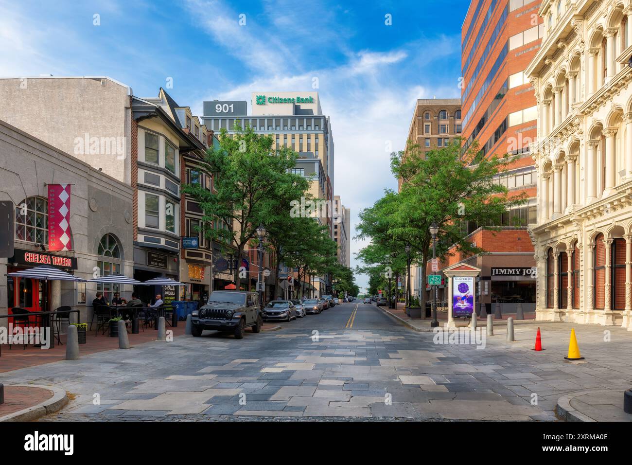 Beautiful street, old buildings in Market Street in Wilmington ...