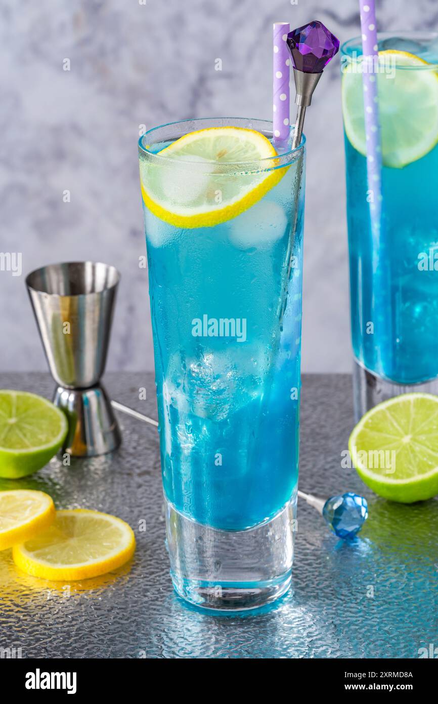 Refreshing blue curacao, vodka and lemonade cocktail Stock Photo - Alamy