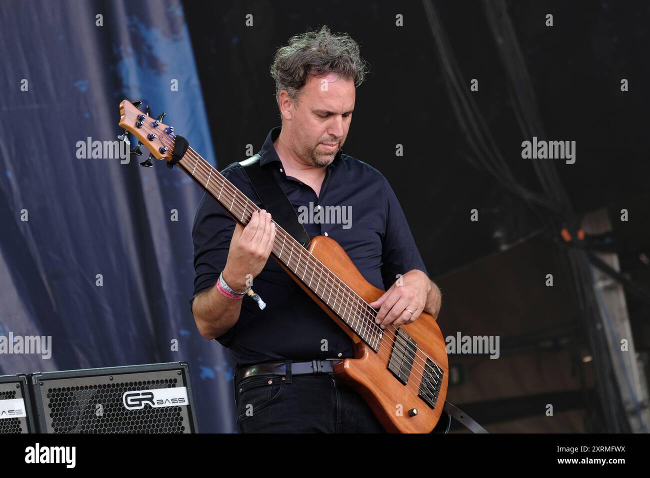 Wiiliamscot, UK. 10th Aug, 2024. Udo Pannekeet bass player with Dutch ...