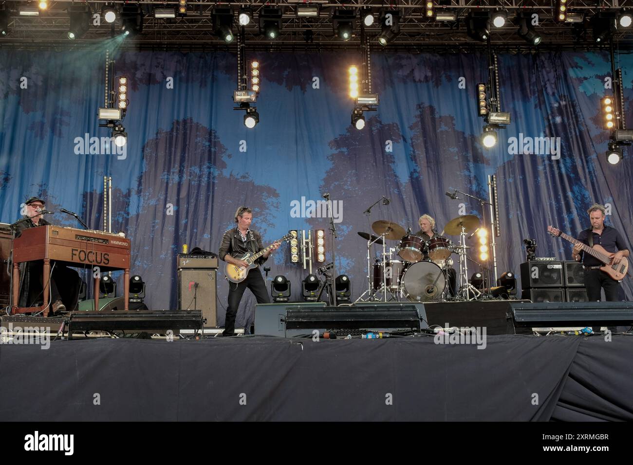 Wiiliamscot, UK. 10th Aug, 2024. (L-R) Thijs van Leer, Menno Gootjes ...