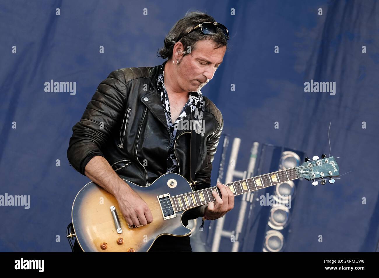Wiiliamscot, UK. 10th Aug, 2024. Menno Gootjes guitarist with Dutch ...