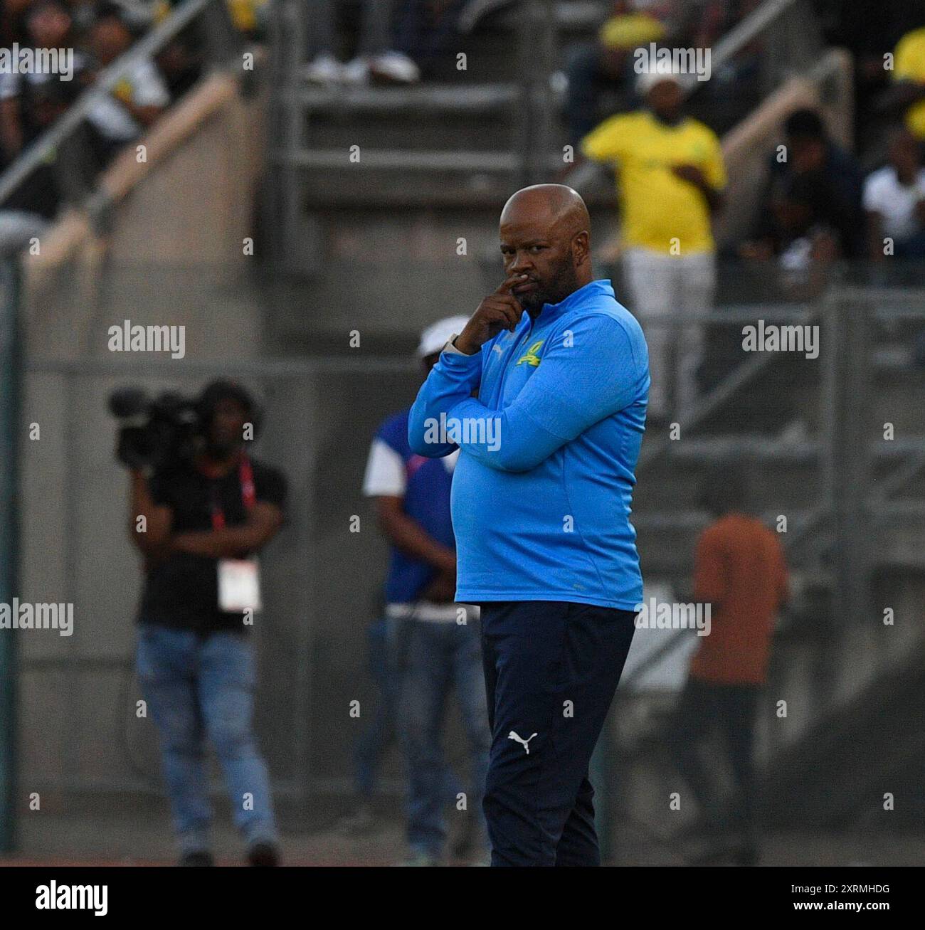 Manqoba mngqithi of mamelodi sundowns hi-res stock photography and ...
