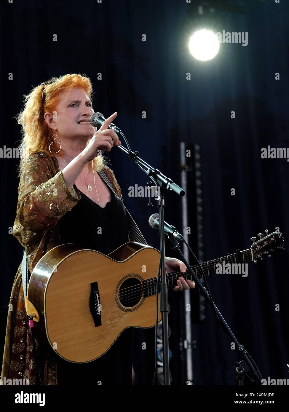 Williamscot, UK. 10th Aug, 2024. Scottish singer-songwriter and MBE Sadenia Reader, former ...