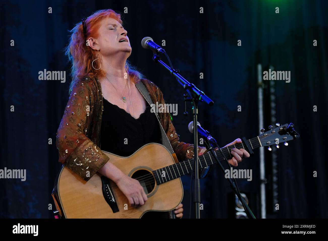 Williamscot, UK. 10th Aug, 2024. Scottish singer-songwriter and MBE ...