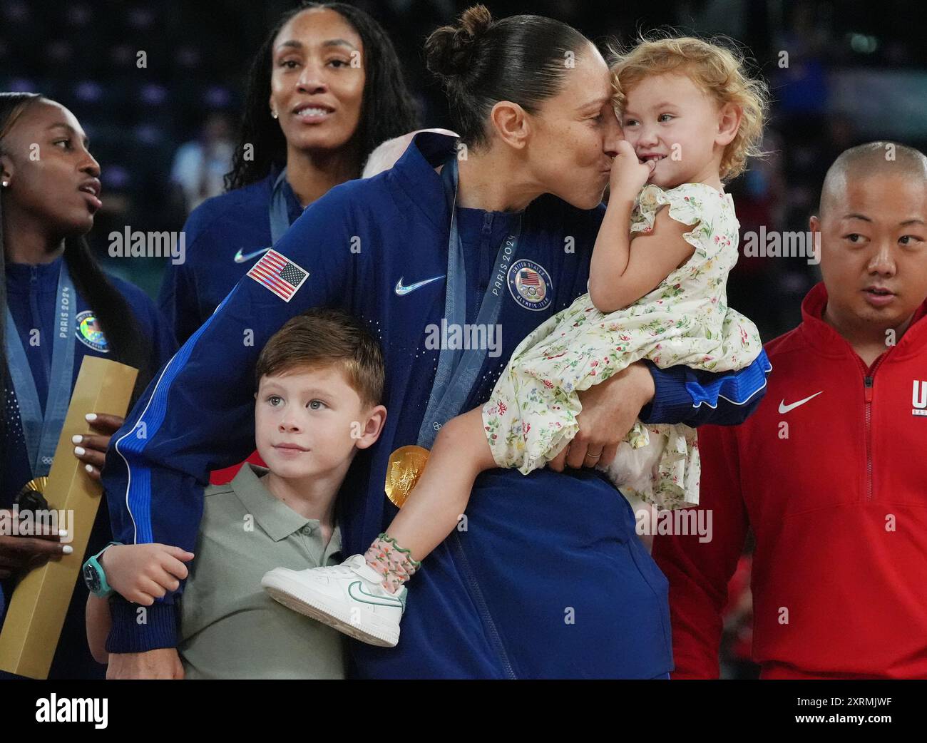 Paris olympics 2024 children hi-res stock photography and images - Alamy