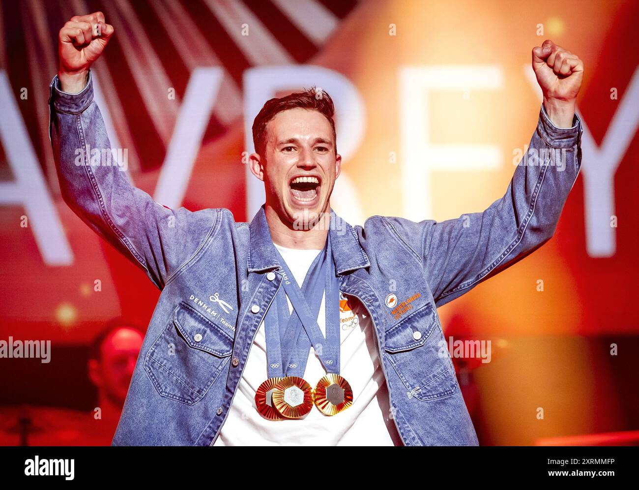 PARIS - Track cyclist Harrie Lavreysen is honored at the TeamNL House ...