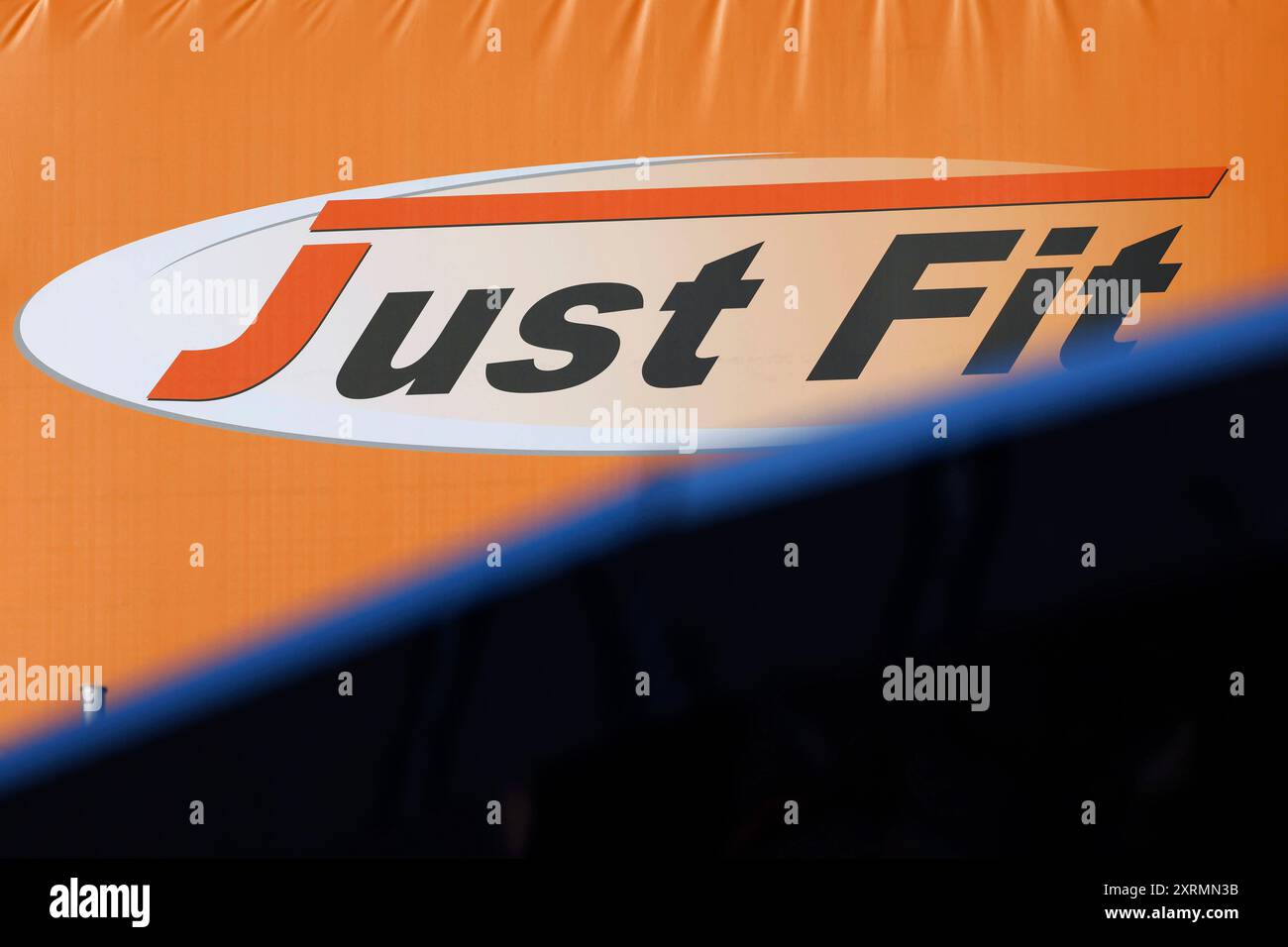 Ein Fitness-Studio der Kette Just Fit zu sehen im Mediapark Köln ...