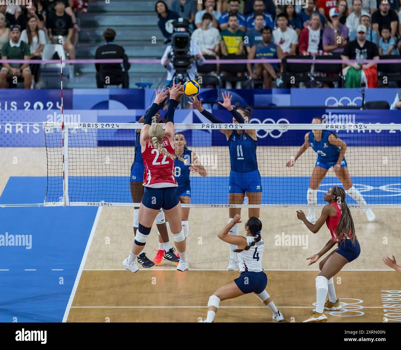 Paris, Ile de France, France. 11th Aug, 2024. United States outside ...