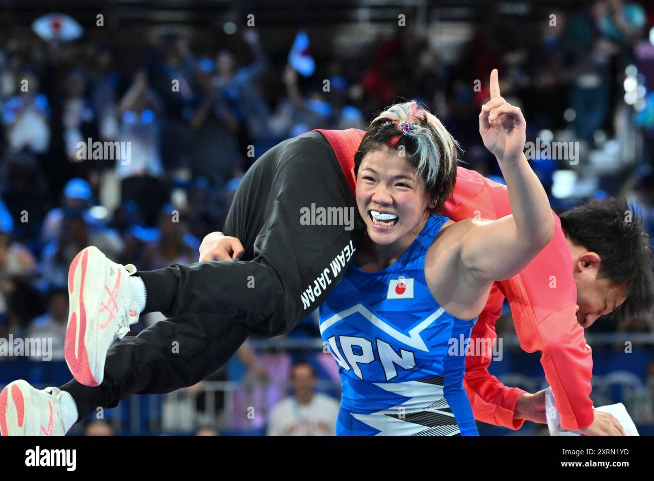 CAGAMI Yuka (JPN) Japan celebrates the Gold Medal with the Japan Flag ...