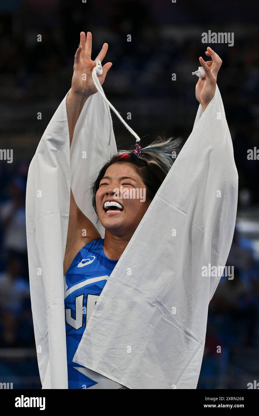 CAGAMI Yuka (JPN) Japan celebrates the Gold Medal with the Japan Flag ...